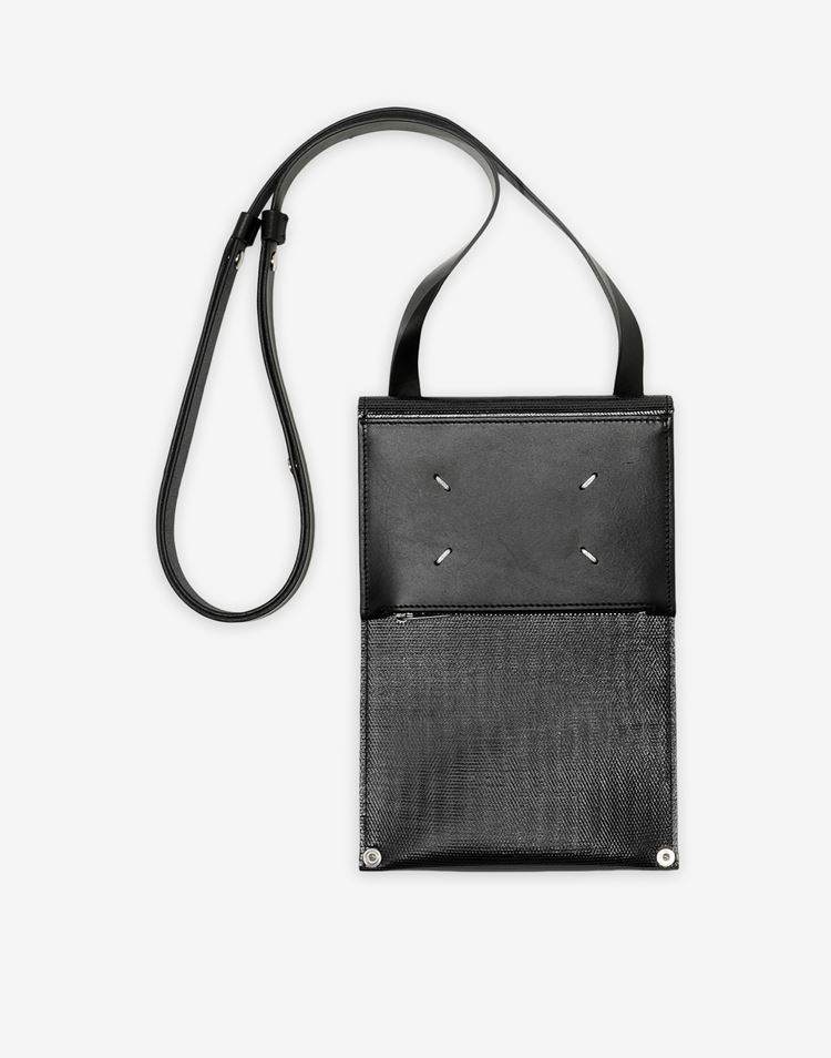 [한정수량] 메종 마르지엘라 폴드오버 폰 케이스 Maison Margiela Fold-over phone case (블랙 ...