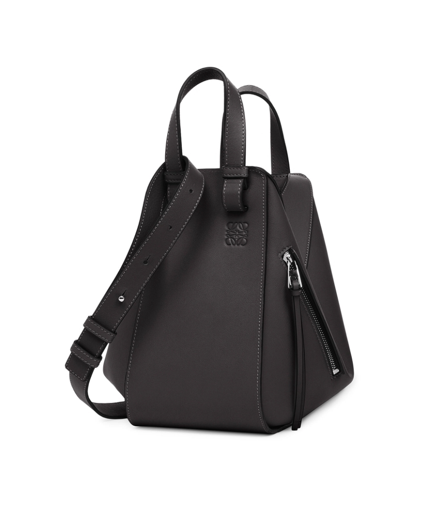 로에베 스몰 해먹백 Loewe Small Hammock bag in classic calfskin | 상품 상세 | 크로켓