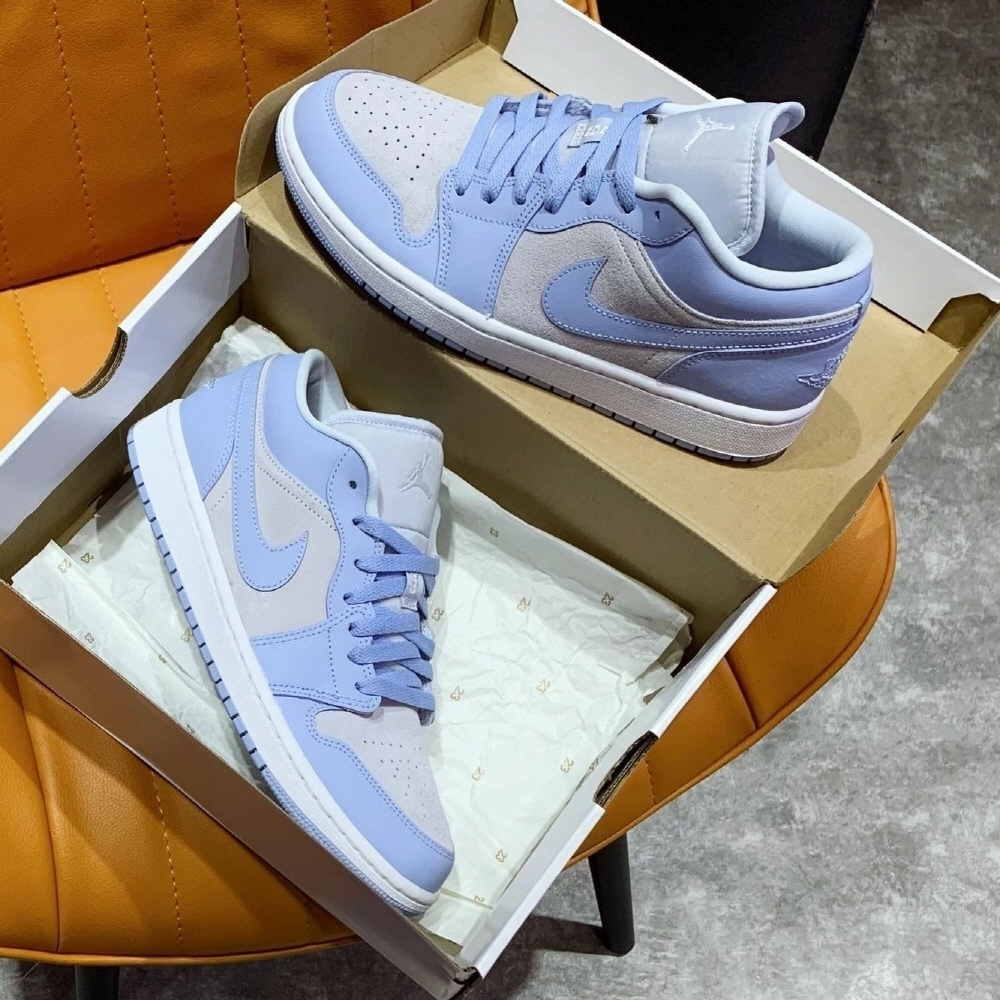 나이키 에어조던 1 로우 우먼스 유니버시티 블루 DC0774-050 | 상품 상세 | 크로켓