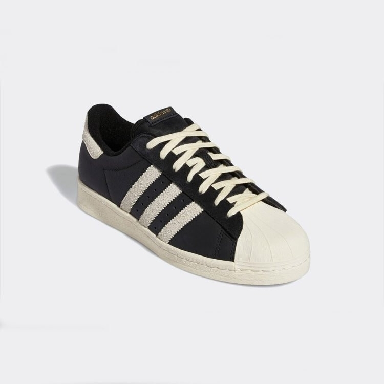 아디다스 슈퍼스타 82 스웨이드캡 블랙 화이트 GY3428