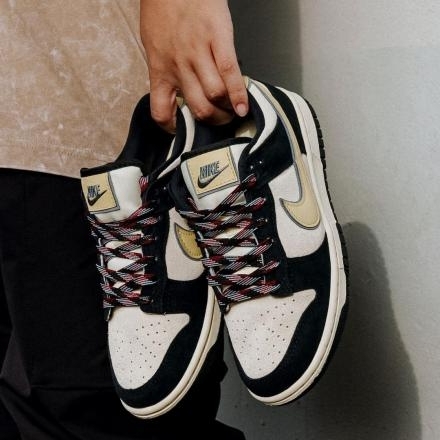 나이키 덩크 로우 LX 블랙 스웨이드 NIKE DV3054-001 | 상품 상세 | 크로켓