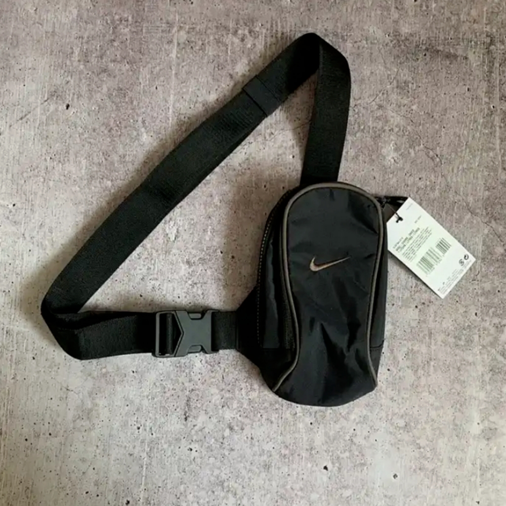 NIKE 나이키 스포츠웨어 에센셜 미니 크로스 바디백 블랙 아이언 스톤 DJ9794-01.0 | 상품 상세 | 크로켓